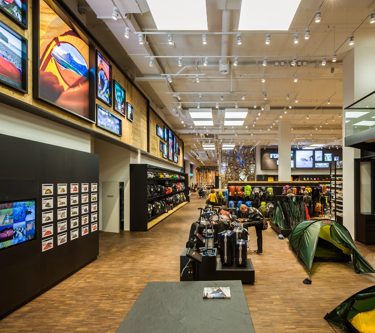 Transa Flagship Store